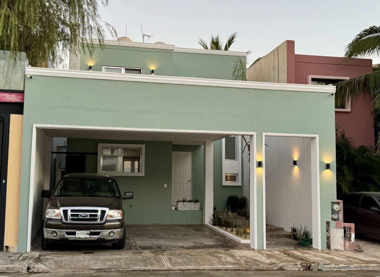 Casa amueblada, de 3 recámaras, con alberca y PANELES SOLARES. | Grupo Tosc